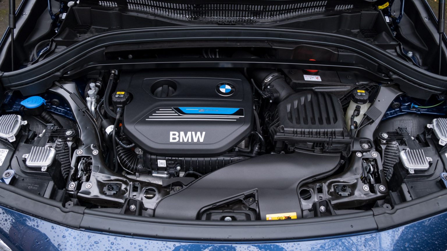 BMW X2 xDrive25e review (2021): A sporty hybrid crossover | TotallyEV