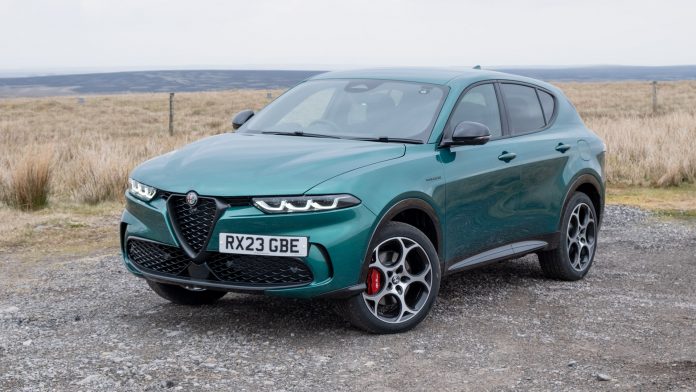 Alfa Romeo Tonale Hybrid review: A stunning SUV! - TotallyEV