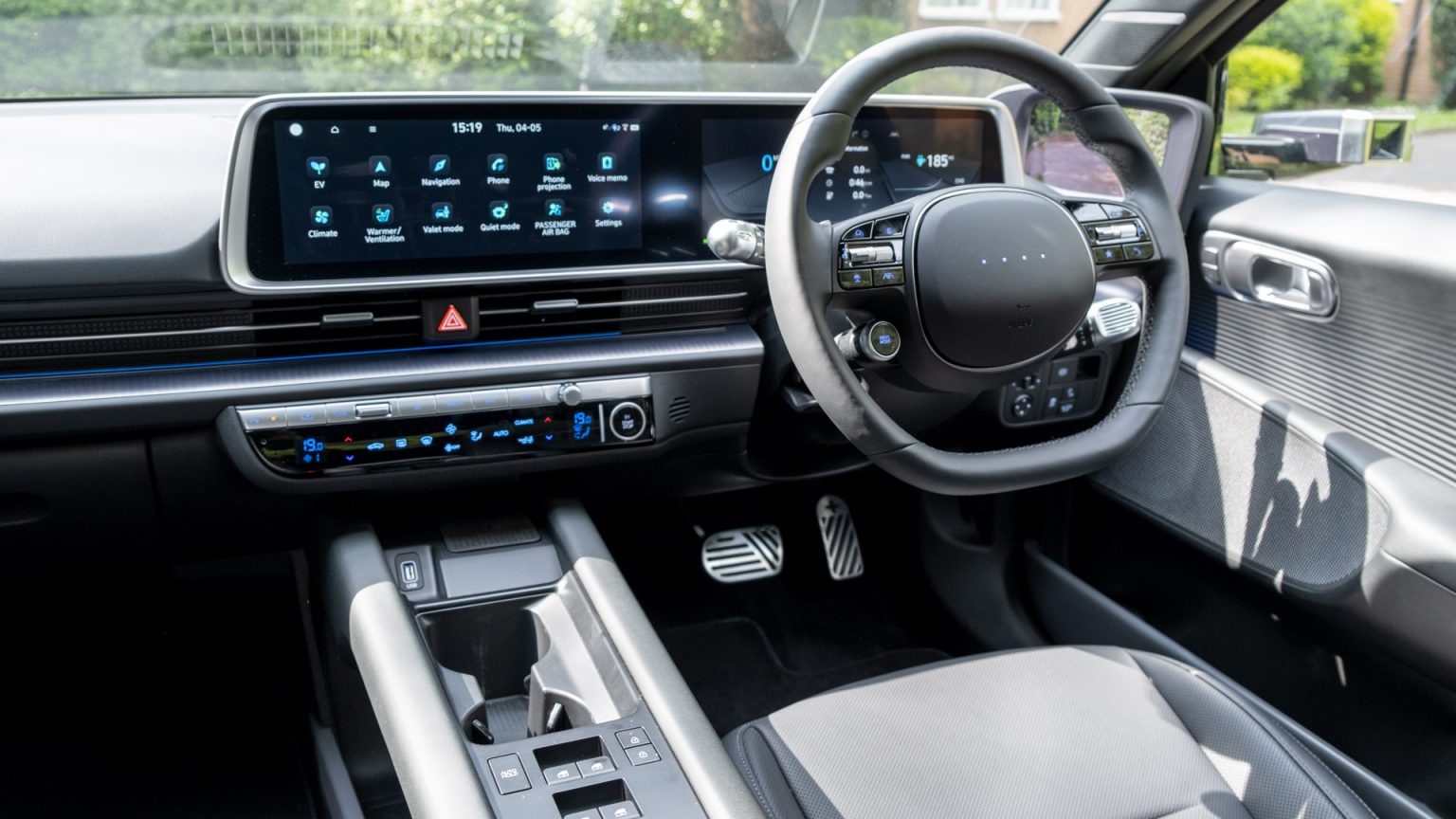 Hyundai Ioniq 6 review: Better Than Tesla, BMW & Polestar? - TotallyEV