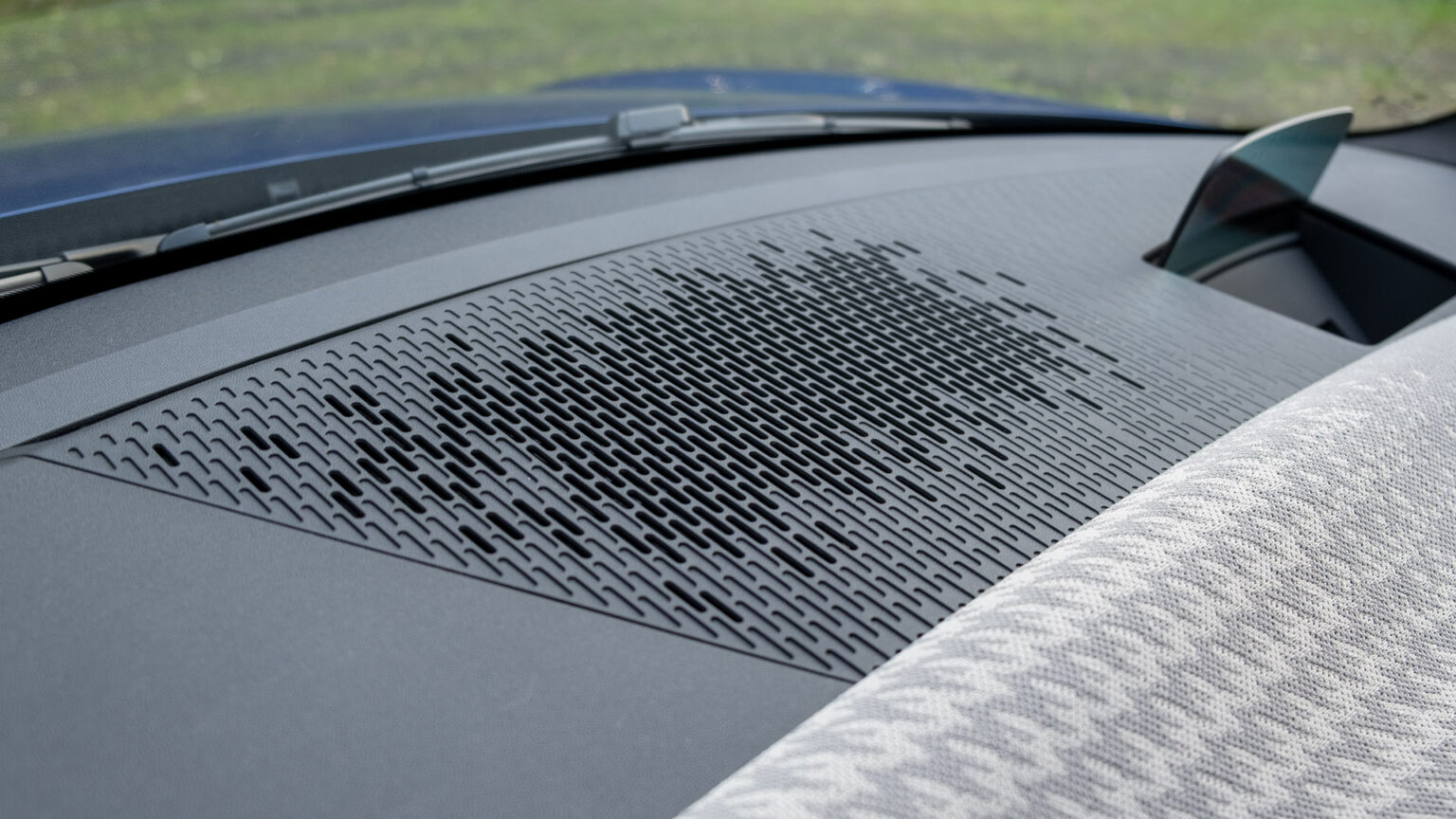 Mini Cooper Electric audio review: Worth getting Harman Kardon speakers ...