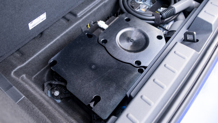 Mini Cooper Electric audio review: Worth getting Harman Kardon speakers ...