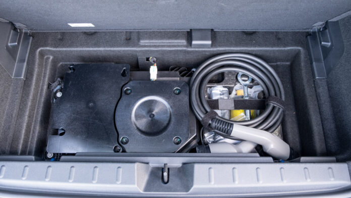 Mini Cooper Electric audio review: Worth getting Harman Kardon speakers ...